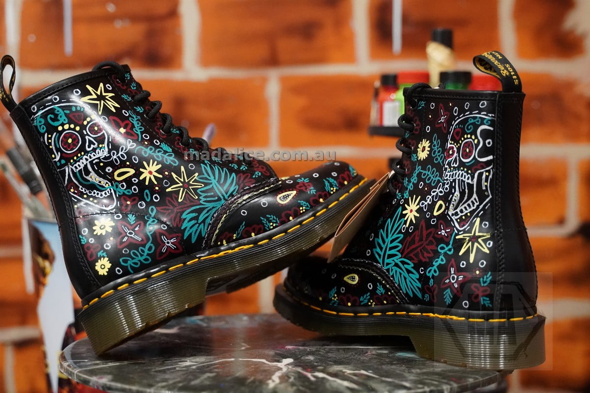 Custom shoes for Christmas - MAD ALICE CUSTOM KICKS